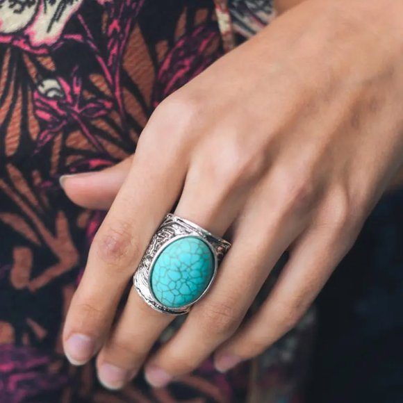 Jewelry | Nwt Oval Turquoise Stone Floral Engraved Silver Ring | Poshmark